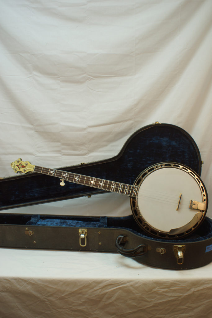 1930s-Gibson-TB11-5-string-Banjo-Pre-War-Kel-Kroydon-Banjo-for-Sale ...